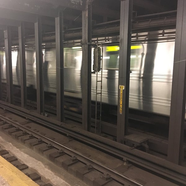 MTA Subway - 103rd St (B/C) - Upper West Side - 1 tip from 733 visitors