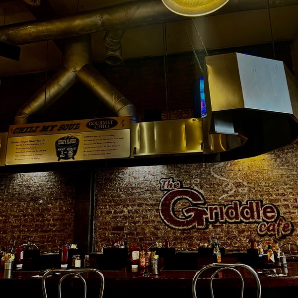 The Griddle Cafe - 7916 W Sunset Blvd