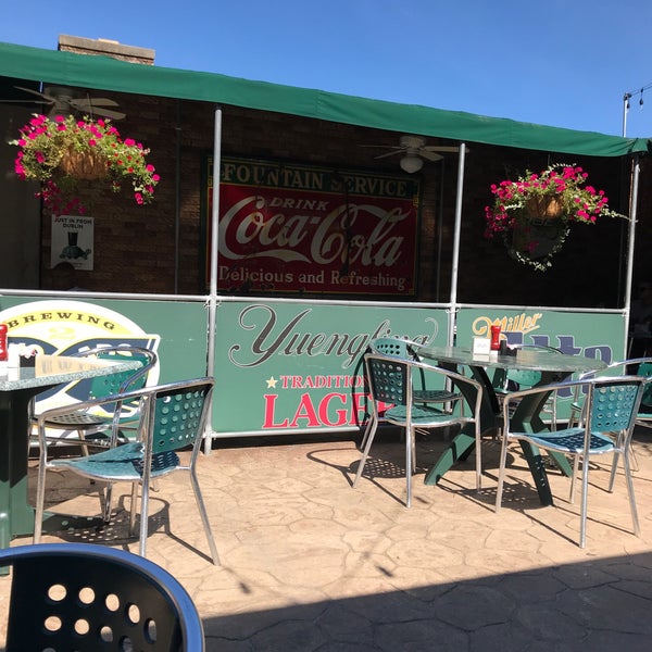 Archie Moore's Restaurant & Bar - Bar