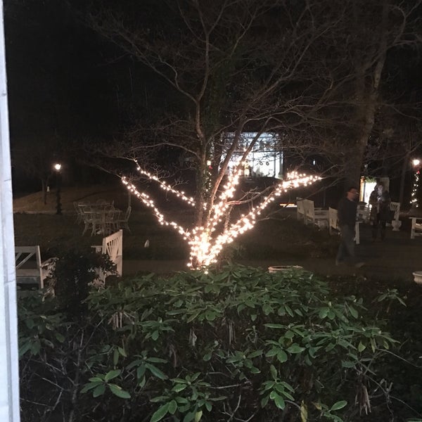 Blue Willow Inn Restaurant - Southern Food Restaurant