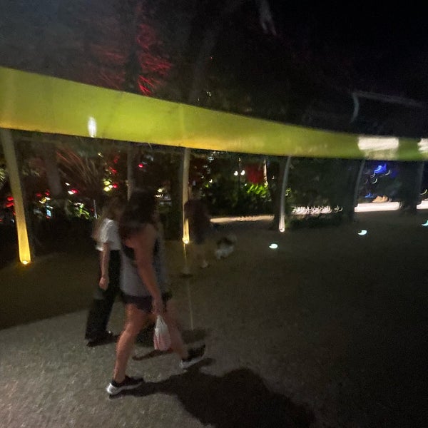 South Bank Piazza - 3 tips from 510 visitors