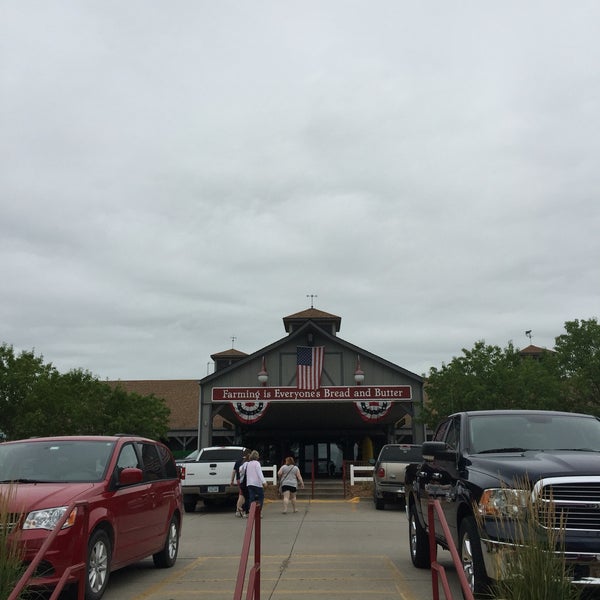 Photos at Iowa Machine Shed - American Restaurant