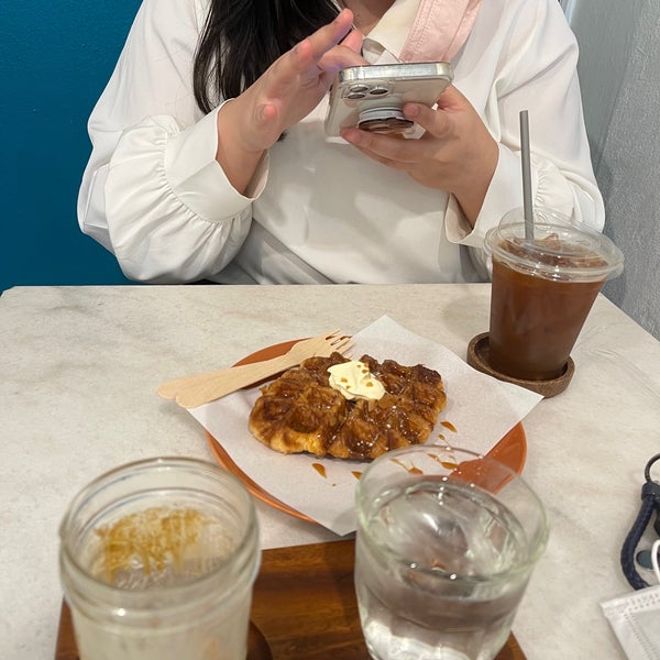 Coffee Sis Café (คอฟฟี่ซิสคาเฟ่) - Café in Sam Phran