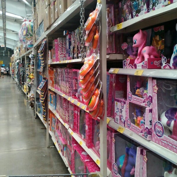 Maxi Palí - 900 m noroeste del parque, contiguo al Centro Comercial El ...