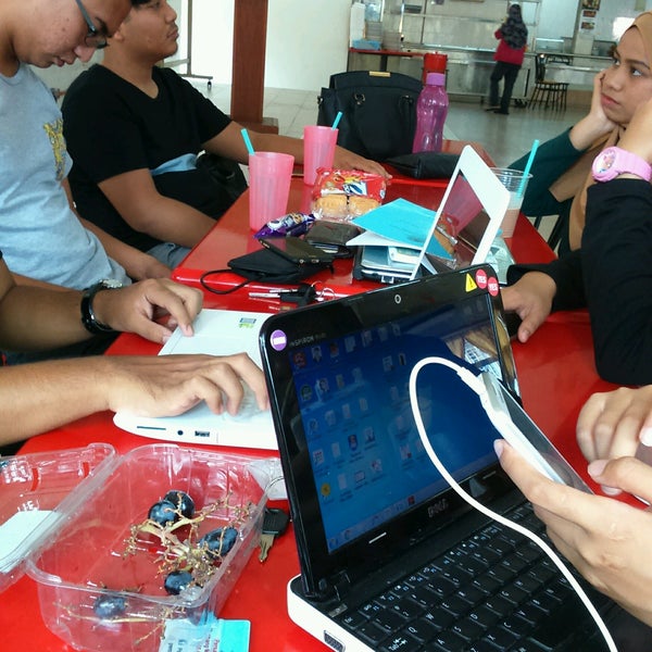 Cafe Kolej Anggerik - 2 tips from 195 visitors