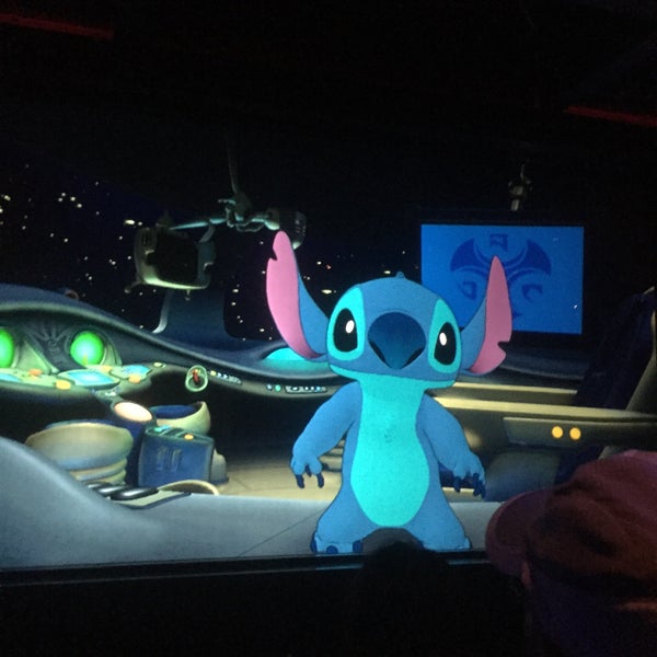 Stitch Encounter (Now Closed) - Attraction in Penny's Bay