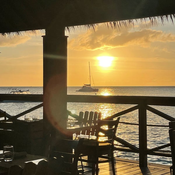 Basil's Bar - Bar in Mustique