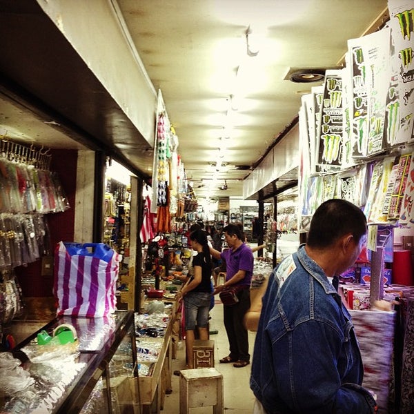 Plaza Miranda Mall - Shopping Mall in Manila