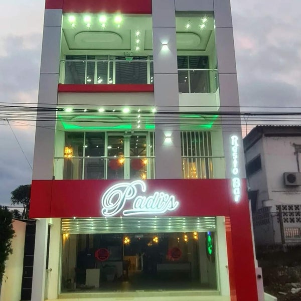 Padi's Restobar - Detras del CC DORADO