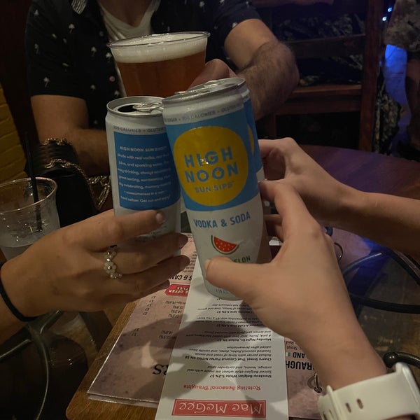 Mac McGee Irish Pub - 936 Canton St