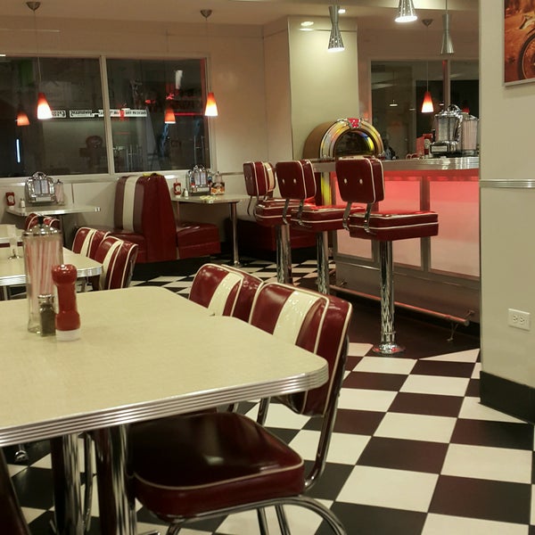 Photos at Johnny Rockets City Mall - 45 tips from 620 visitors