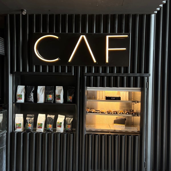 Caf Cafe - الحمراء - 0 tips