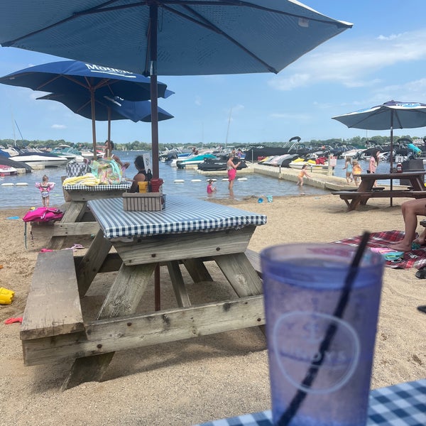 Photos at Lindy's Landing - 30 tips from 1295 visitors