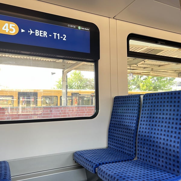 Photos at Bahnhof Flughafen BER - Terminal 5 (Schönefeld) - 41 tips ...