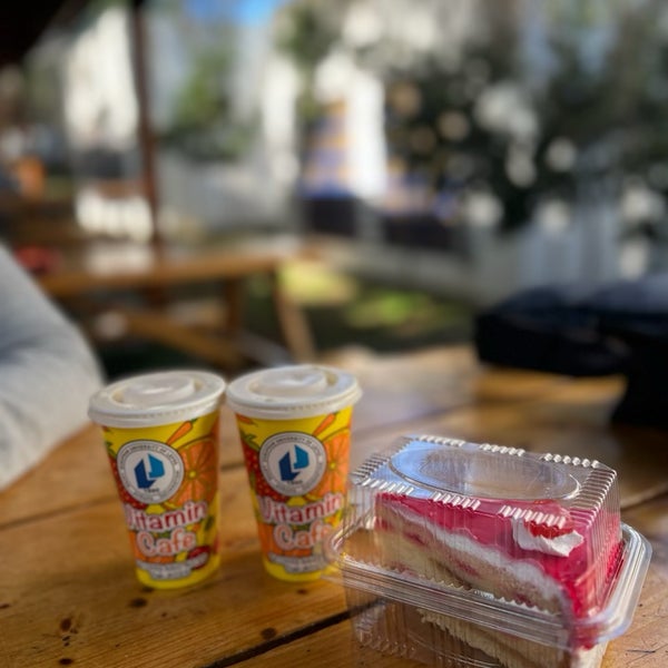Vitamin Cafe - Café