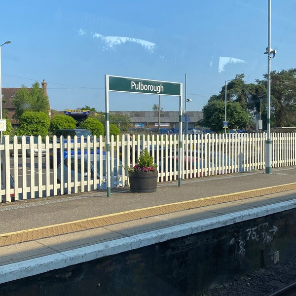 Pulborough Railway Station (PUL) - Pulborough, West Sussex