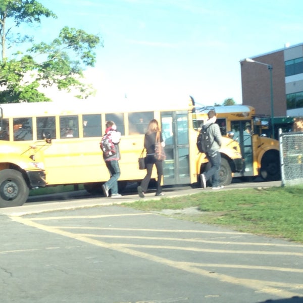North Syracuse Junior High School - Middle School in North Syracuse