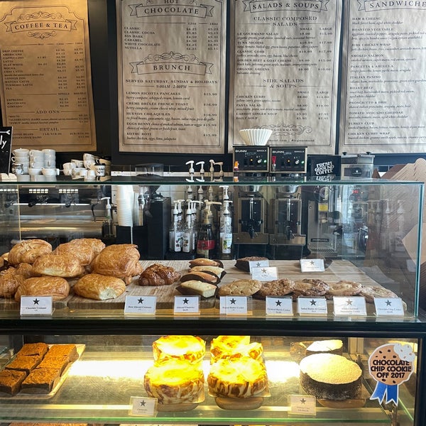 Le Gourmand Café - Fashion District - 152 Spadina Ave