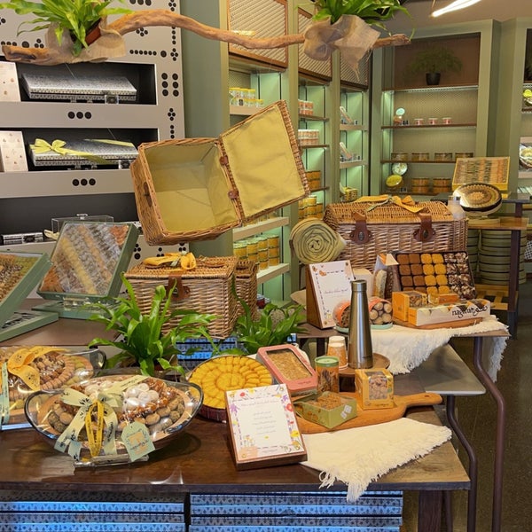 Nagwa نقوة - Dessert Shop