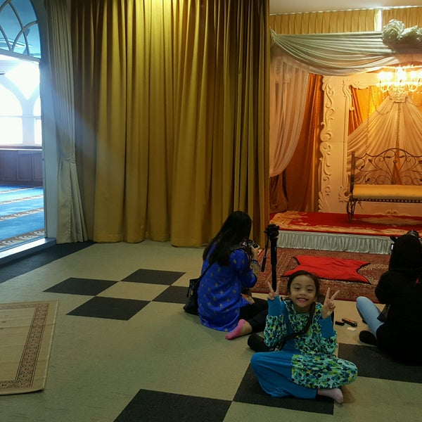 Masjid Al-Istighfar (Mosque) - Pasir Ris - 2 Pasir Ris Walk