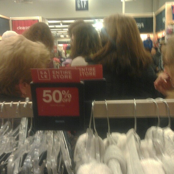 Gap Factory Store - 1 tip