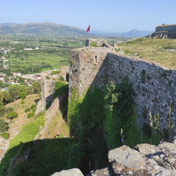 Keshtjella E Rozafatit