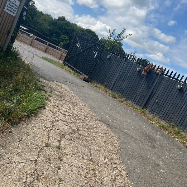 Jacks Riding Stables - Ruislip - 16 visitors