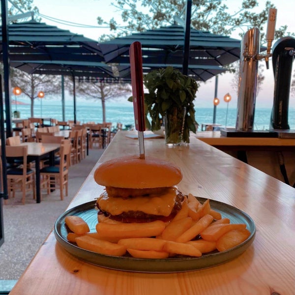 Obelix Beer N’ Burger - Burger Joint