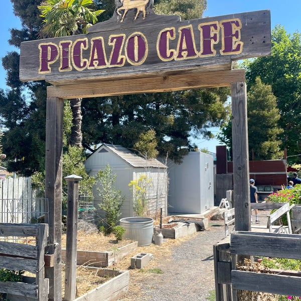 Picazo Cafe - Café in Sonoma