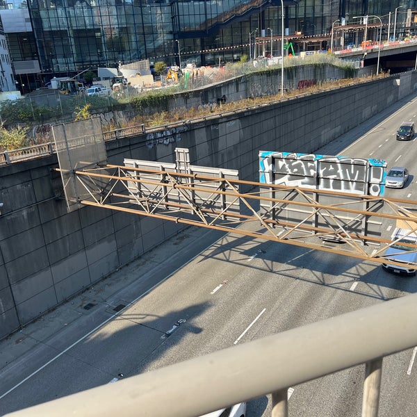 One Convention Place - Seattle Central Business District - 701 Pike St