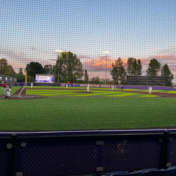 Husky Baseball Stadium - College Baseball Diamond in Seattle