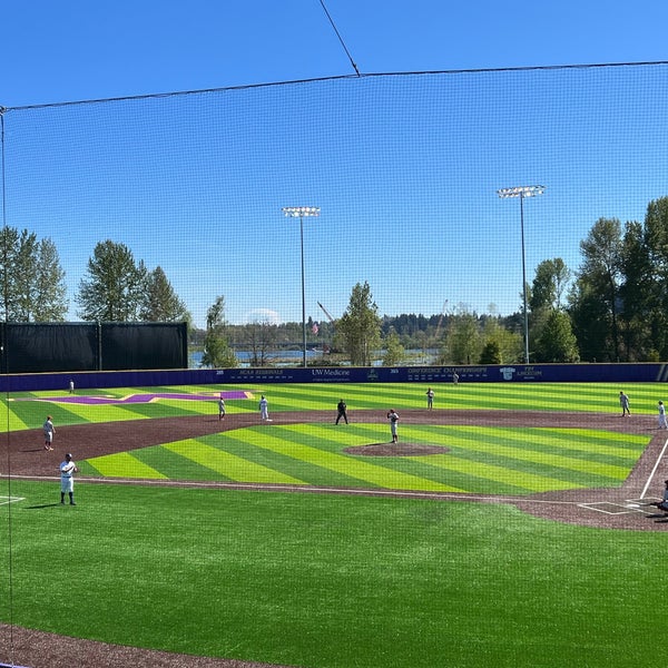 Husky Baseball Stadium - College Baseball Diamond in Seattle