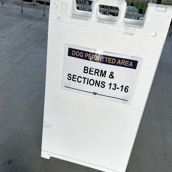 Husky Baseball Stadium - College Baseball Diamond in Seattle