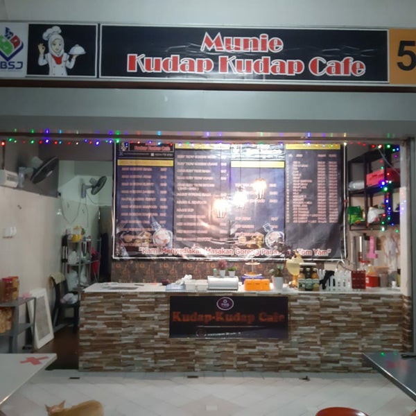 Munie Kudap Kudap Cafe - Puchong Batu Dua Belas, Selangor