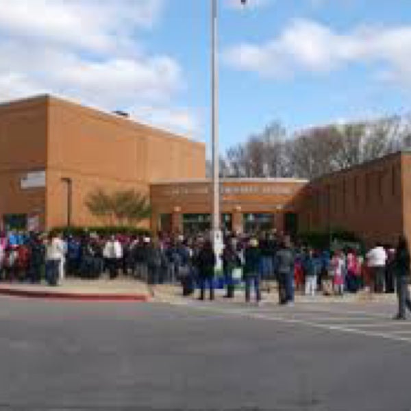 Longfellow Elementary School - Elementary School in Columbia