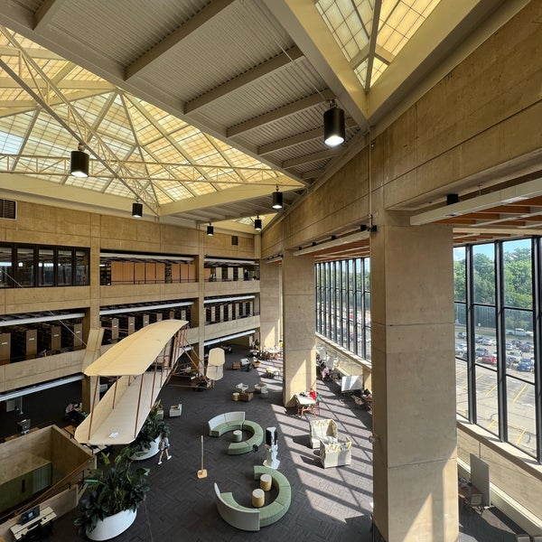 Paul Laurence Dunbar Library - 32 tips