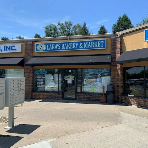 Lara's Bakery and Market - 21 visitors