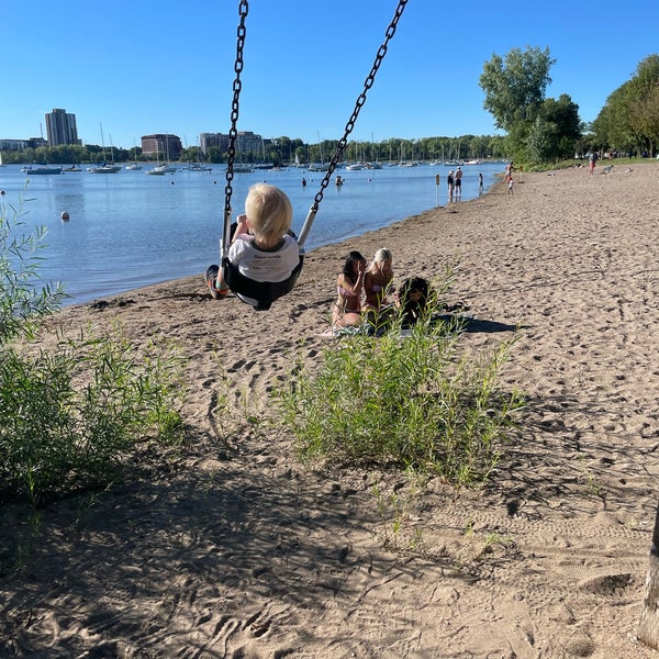 Lake Calhoun 32nd Beach - Beach in Minneapolis