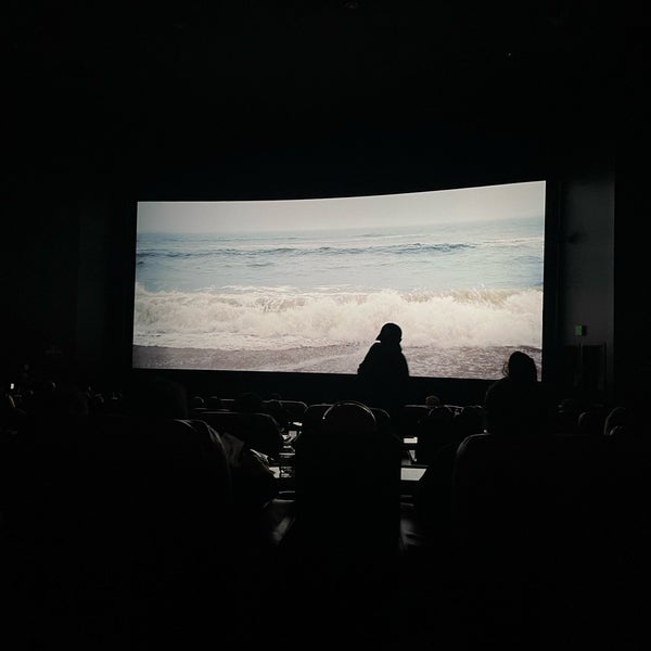 AMC DINE-IN Marina 6 - Marina del Rey - 13455 Maxella Ave