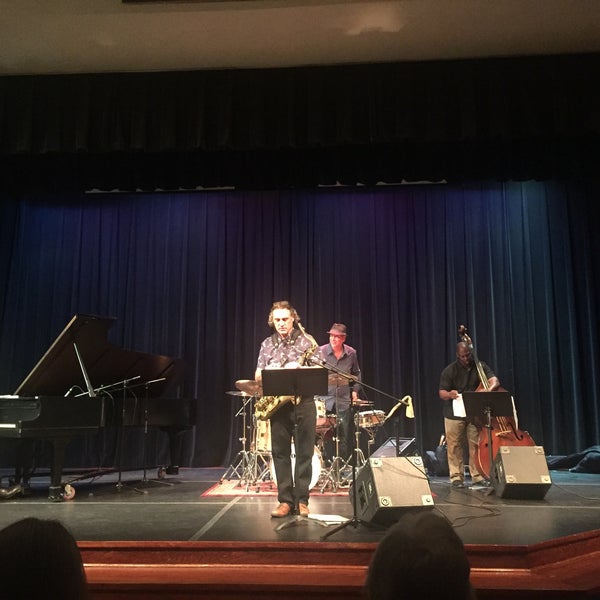 Williamsburg Regional Library - 515 Scotland St