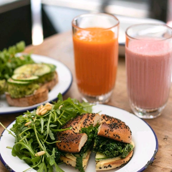 Al Reef Bakery - Bakery in جميرا الثالثة