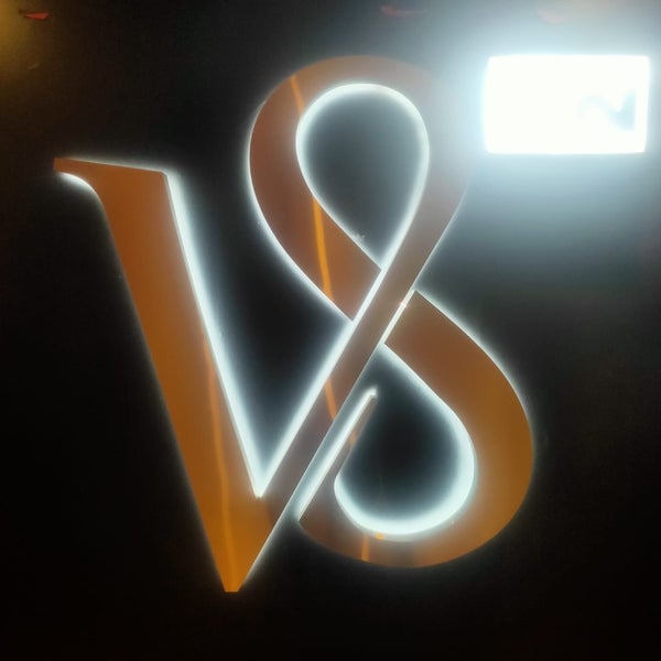 Club V8 Thai Disco - Orchard Road - 2 tips