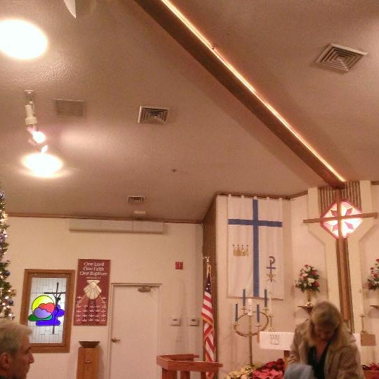 Our Savior Lutheran Church - Church in Carol Stream