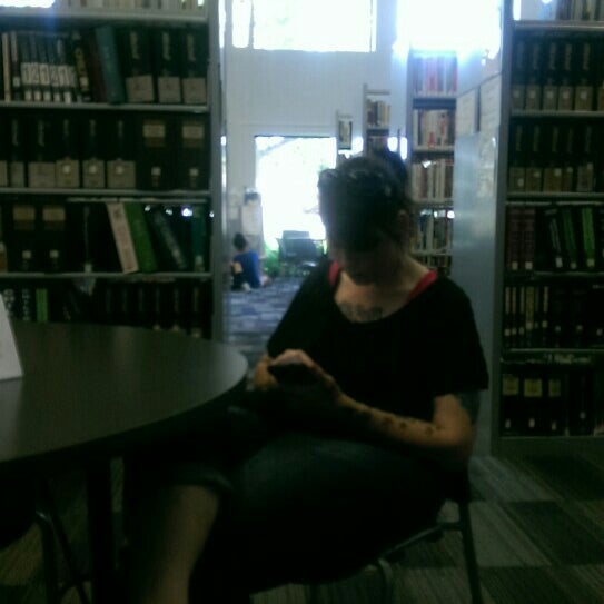 East Side Public Library - 4 tips from 163 visitors