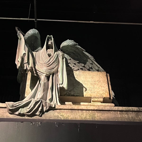 The Riddle Gravestone - 1 tip