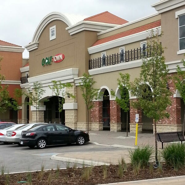 Golf Town - 147 Laird Dr