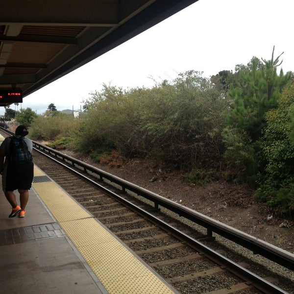 Richmond Amtrak Station (RIC) - Iron Triangle - 1700 Nevin Ave