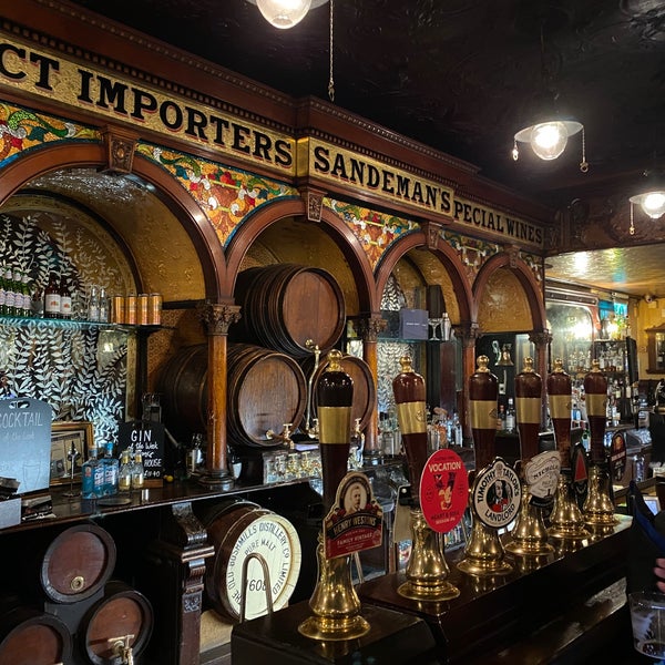 The Crown Liquor Saloon - Pub