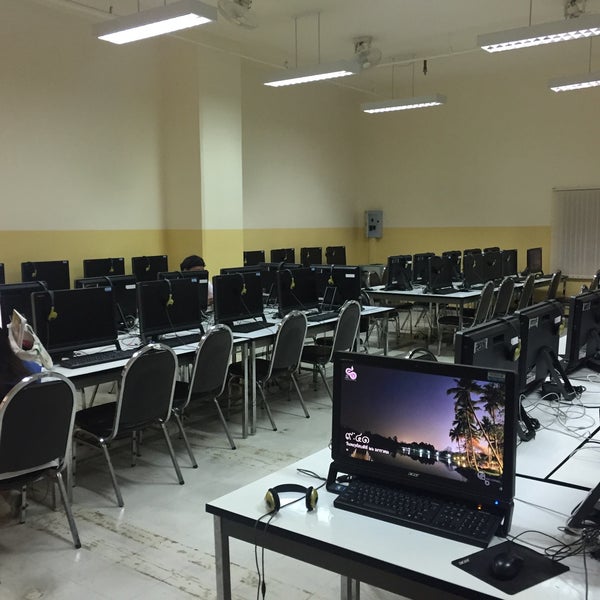 ITSC Conner Faculty of Science, CMU - Student Center