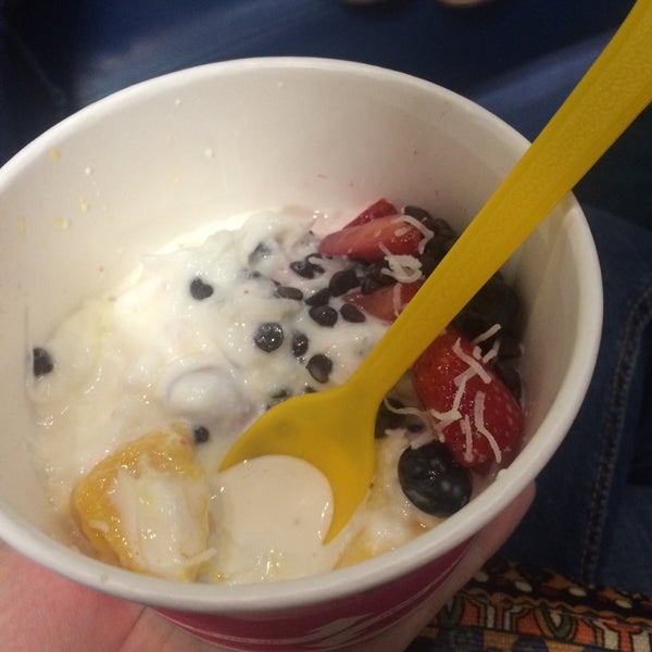 U-Swirl Frozen Yogurt - 120 N New Rd